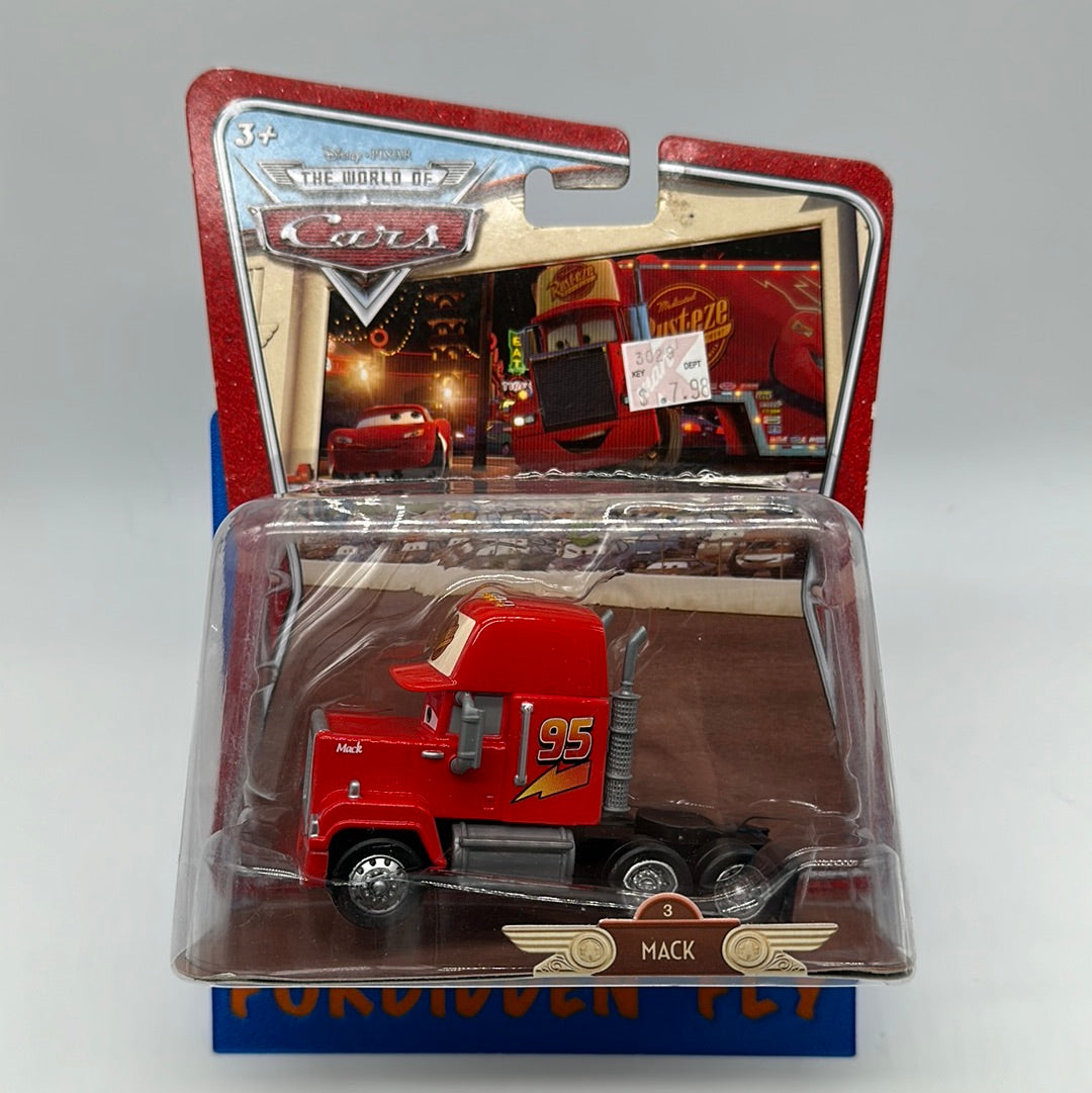 Disney Pixar Cars Movie - World of Cars Movie Scene - Deluxe Mack (Sem ...